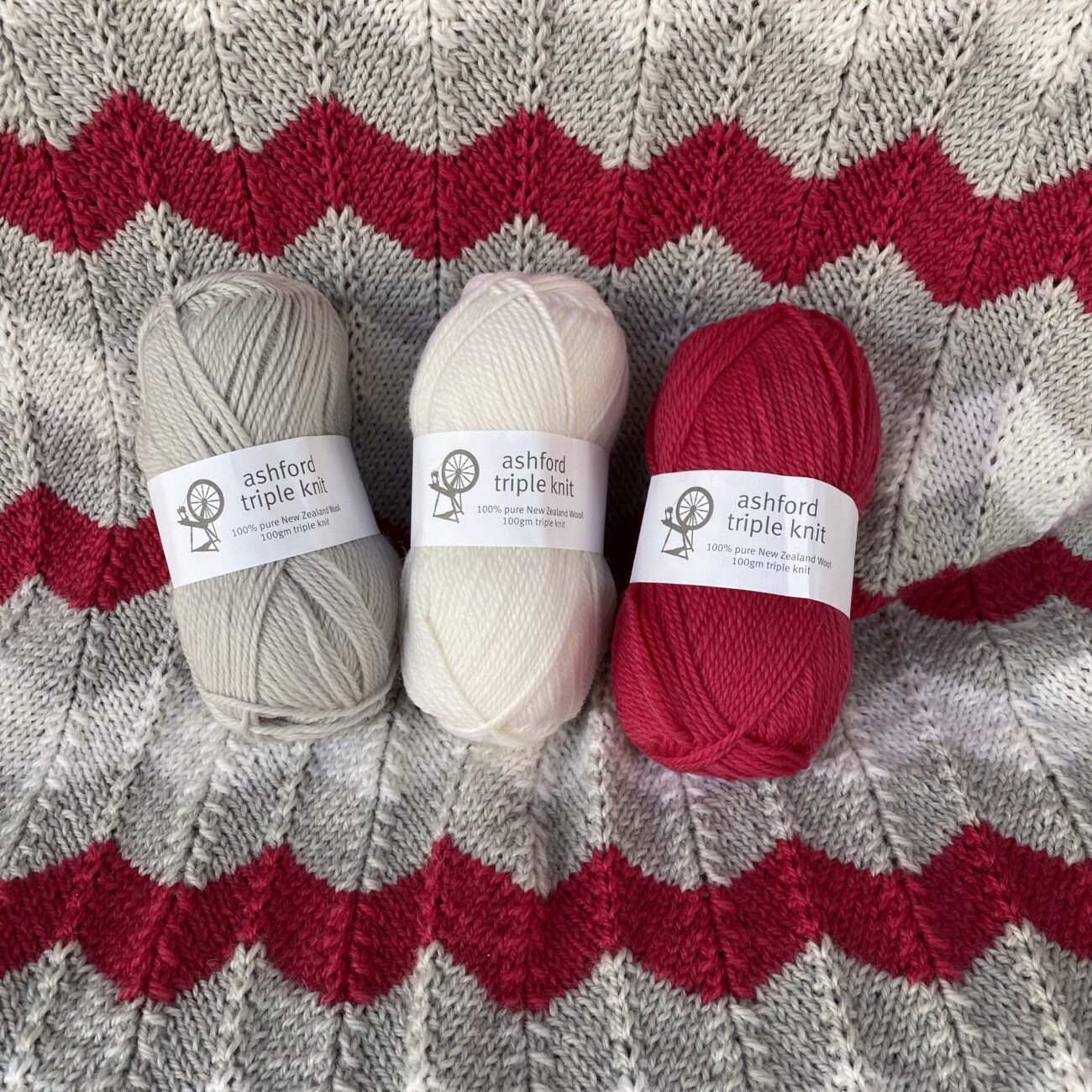 Sea Shells Blanket – Ashford Triple Knit pattern – Ashford Wheels and Looms